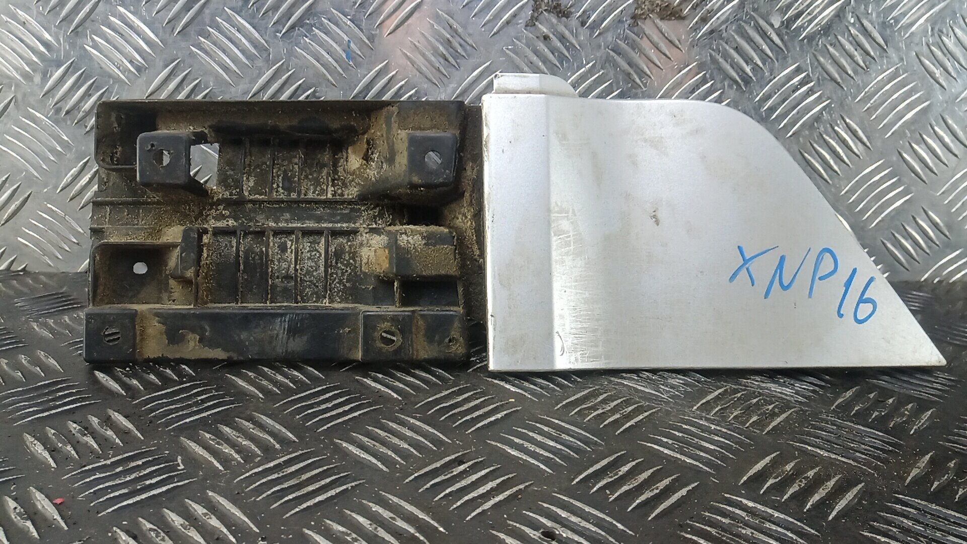 Лючок бака FORD TRANSIT 8