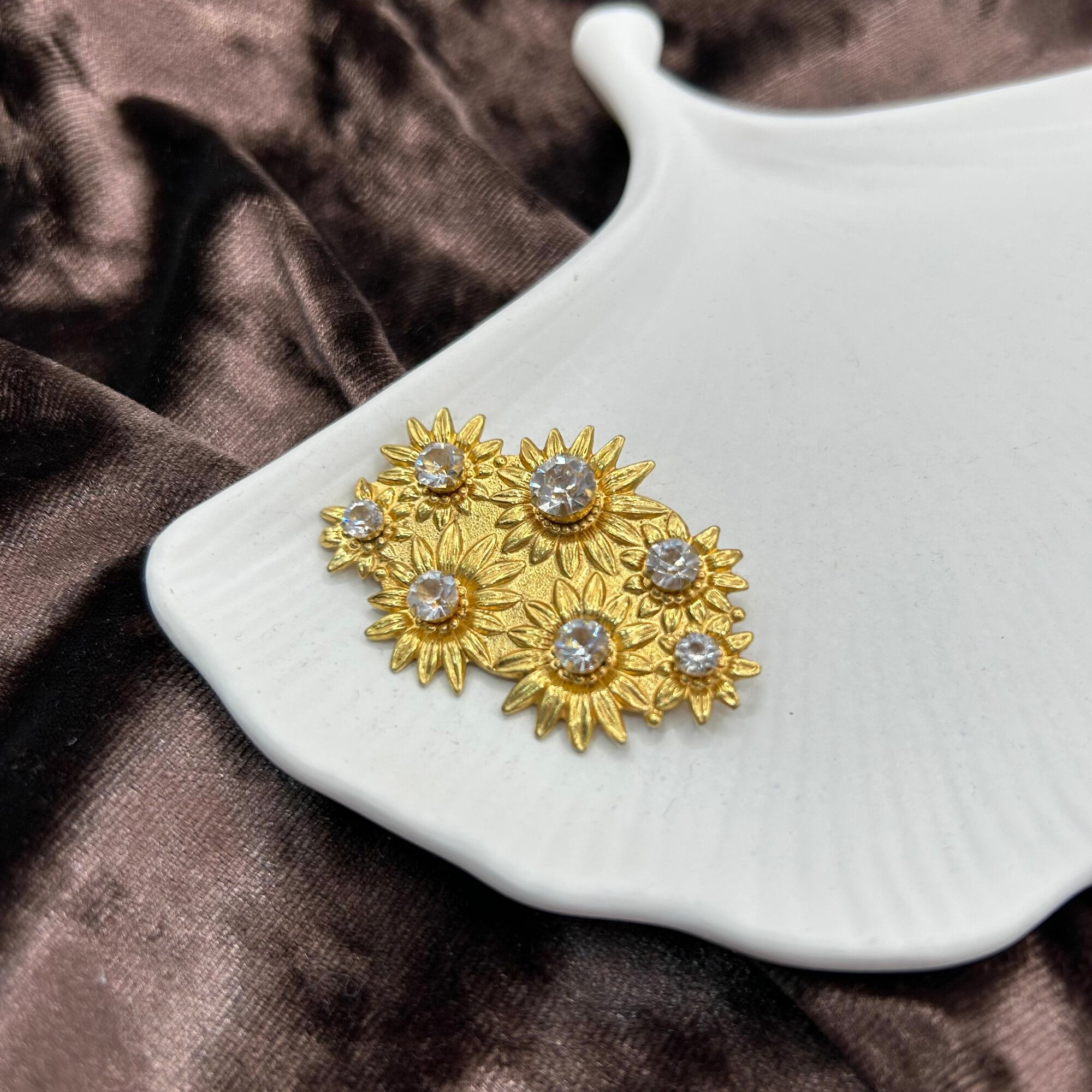 Советская винтажная брошь Цветы, клеймо