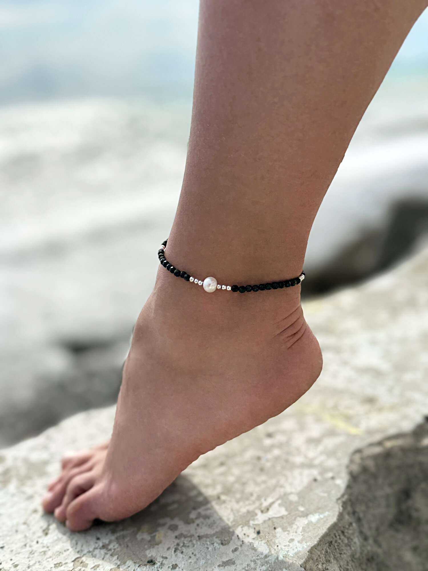 Браслет на ногу