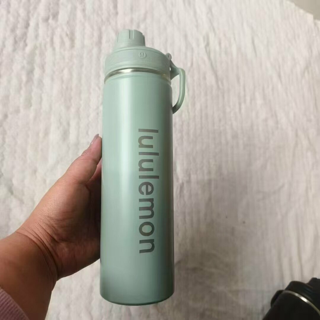 LululemonBack to Life Бутылка для спортивной воды 710 мл