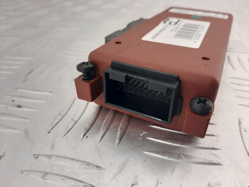 Блок управления телефоном (Блютуз Bluetooth) / 1100728 8D086235B 3B1857341 для Volkswagen Passat 5 GP (с пробегом)