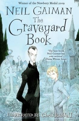 The Graveyard Book (illus. By Chris Riddell) / Кладбищенская книга (с иллюстрациями)