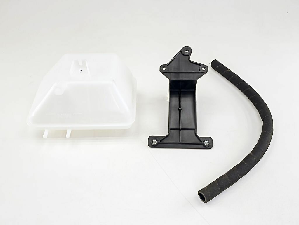 Бачок расширительный для а/м УАЗ Патриот с 2016 года выпуска, комплект для замены