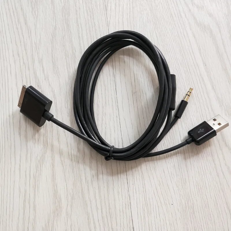 USB-кабель 30-контактный с AUX 3.5 мм, черный, 1.5 м