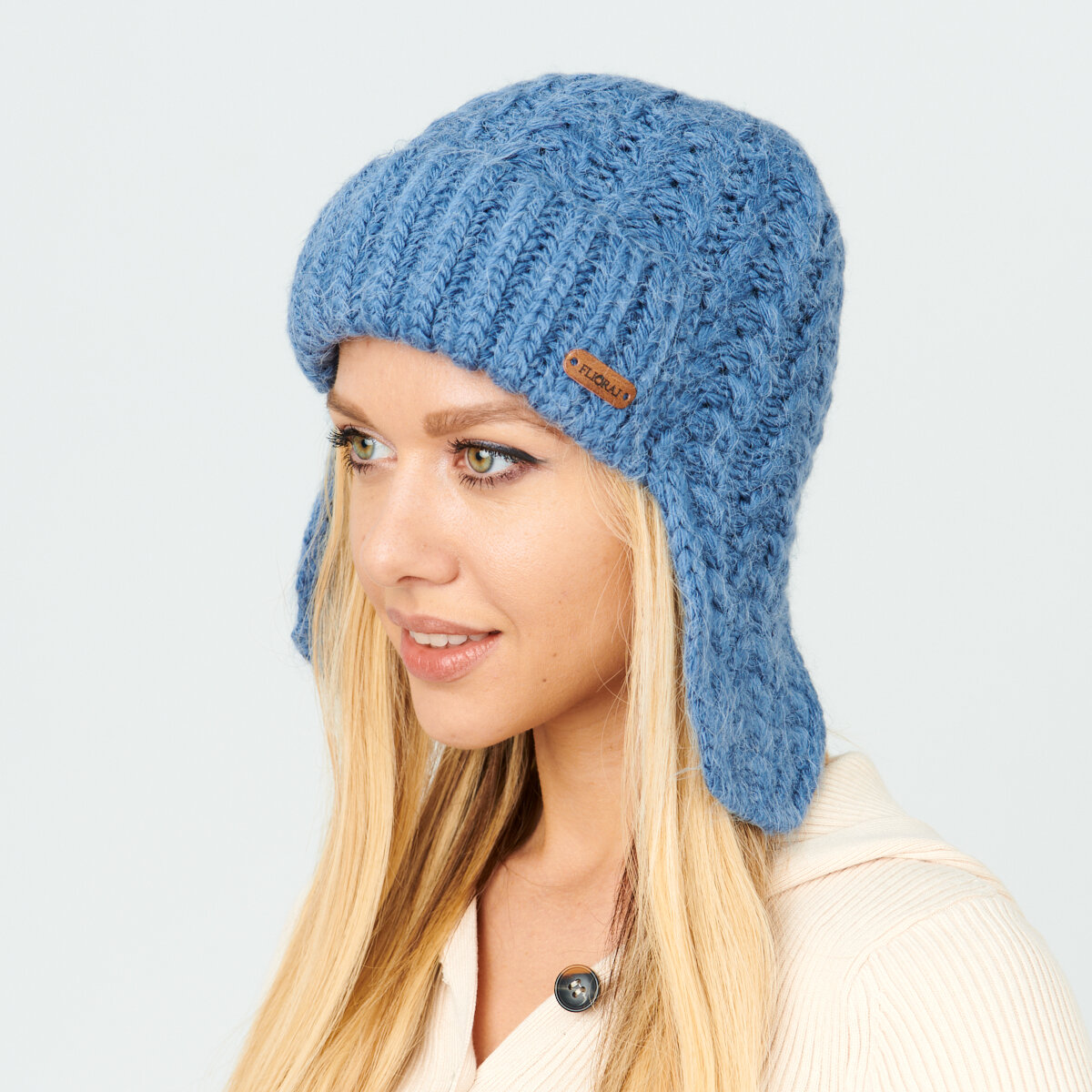 Шапка-ушанка для женщин