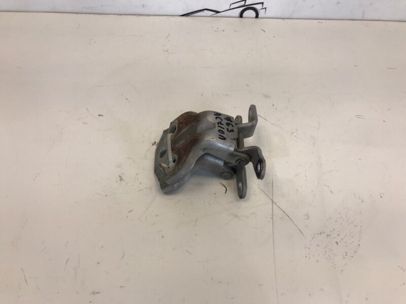 Б/У кронштейн двери SsangYong Actyon Sports 2007 QJ D20DT Перед. Лев. . Цена за пару. 35247 SSANG YONG арт. 6281009000