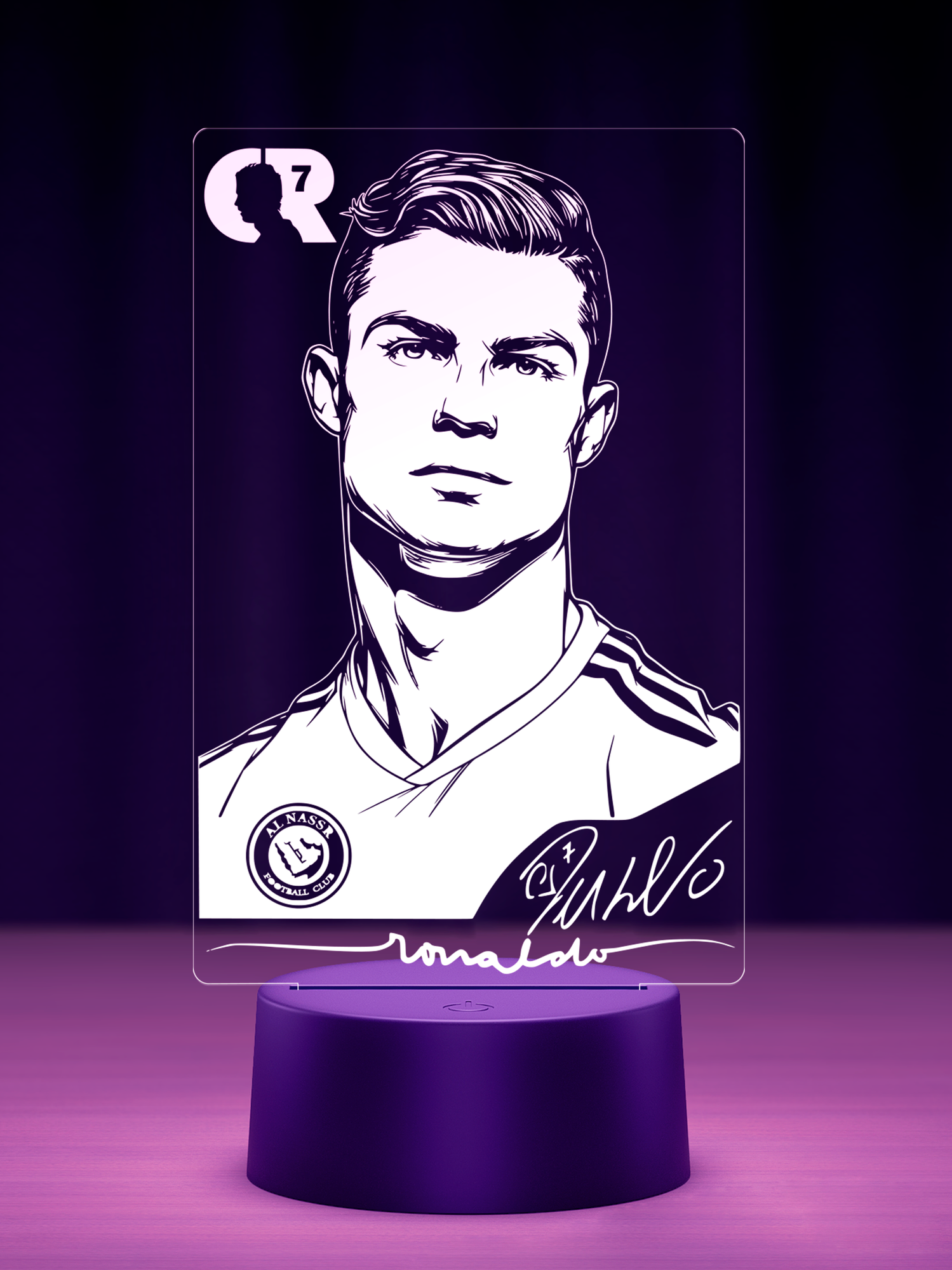 Ночник Криштиану Роналду CR7 - Портрет Футболиста Cristiano Ronaldo. Подарок болельщику — декор в комнату фаната футбола с клубной символикой, любимыми игроками и духом Лиги чемпионов и больших турниров.