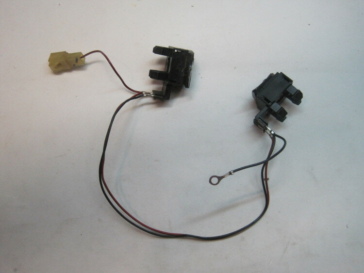 Кнопка руля звукового сигнала 93742520 PC0 левая и правая Шевроле Авео Т200-255 Лачетти Калос