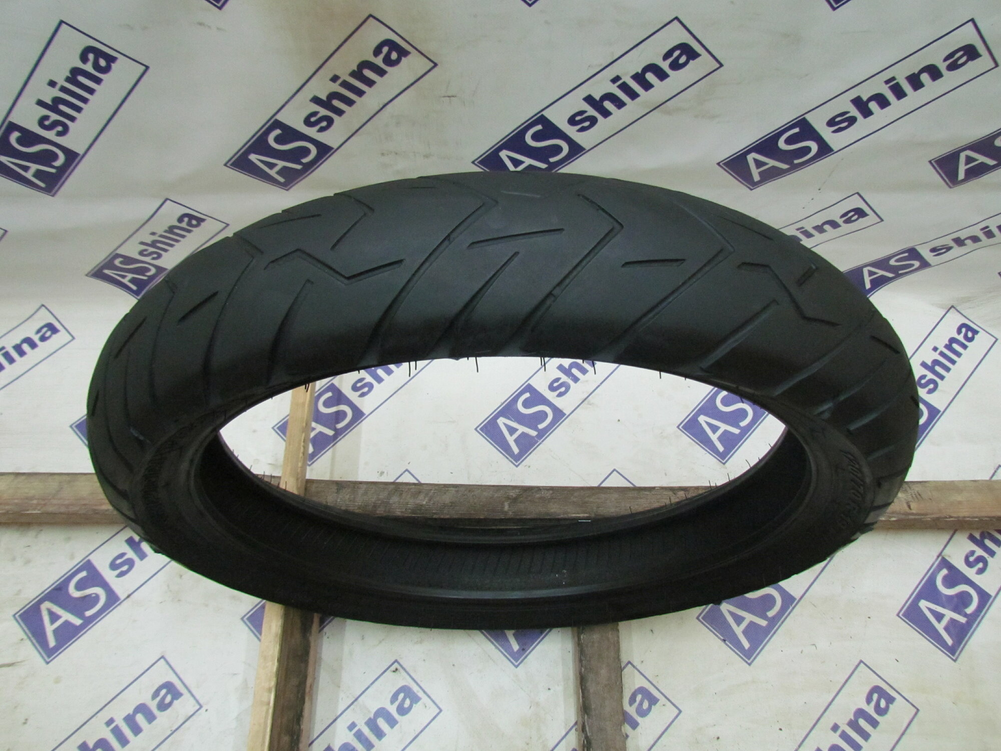 Мотошина БУ для мотоцикла Pirelli Scorpion Trail 2 120 / 70 R19 0024726