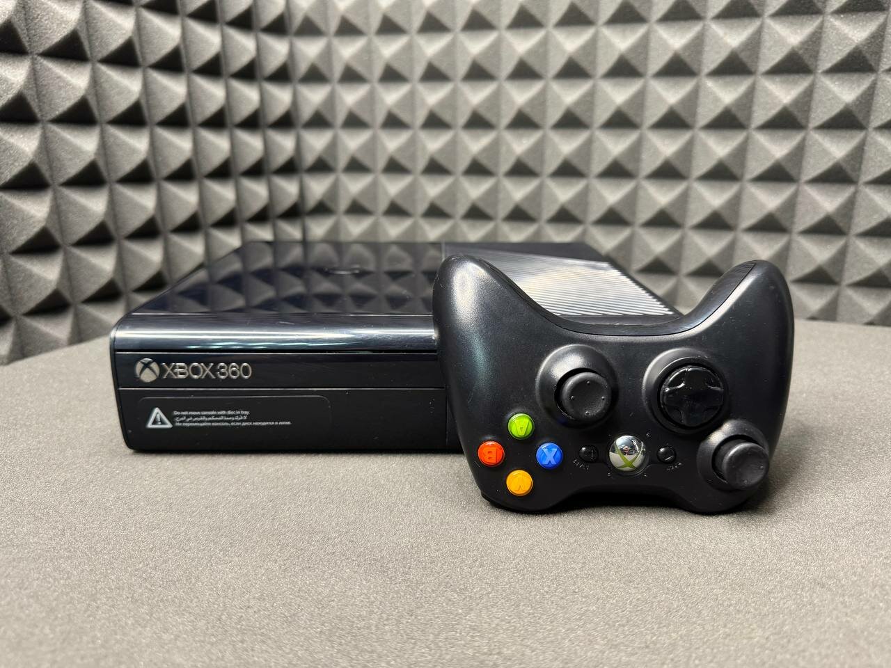 Игровая консоль XBox 360 E 250Гб. Товар уцененный