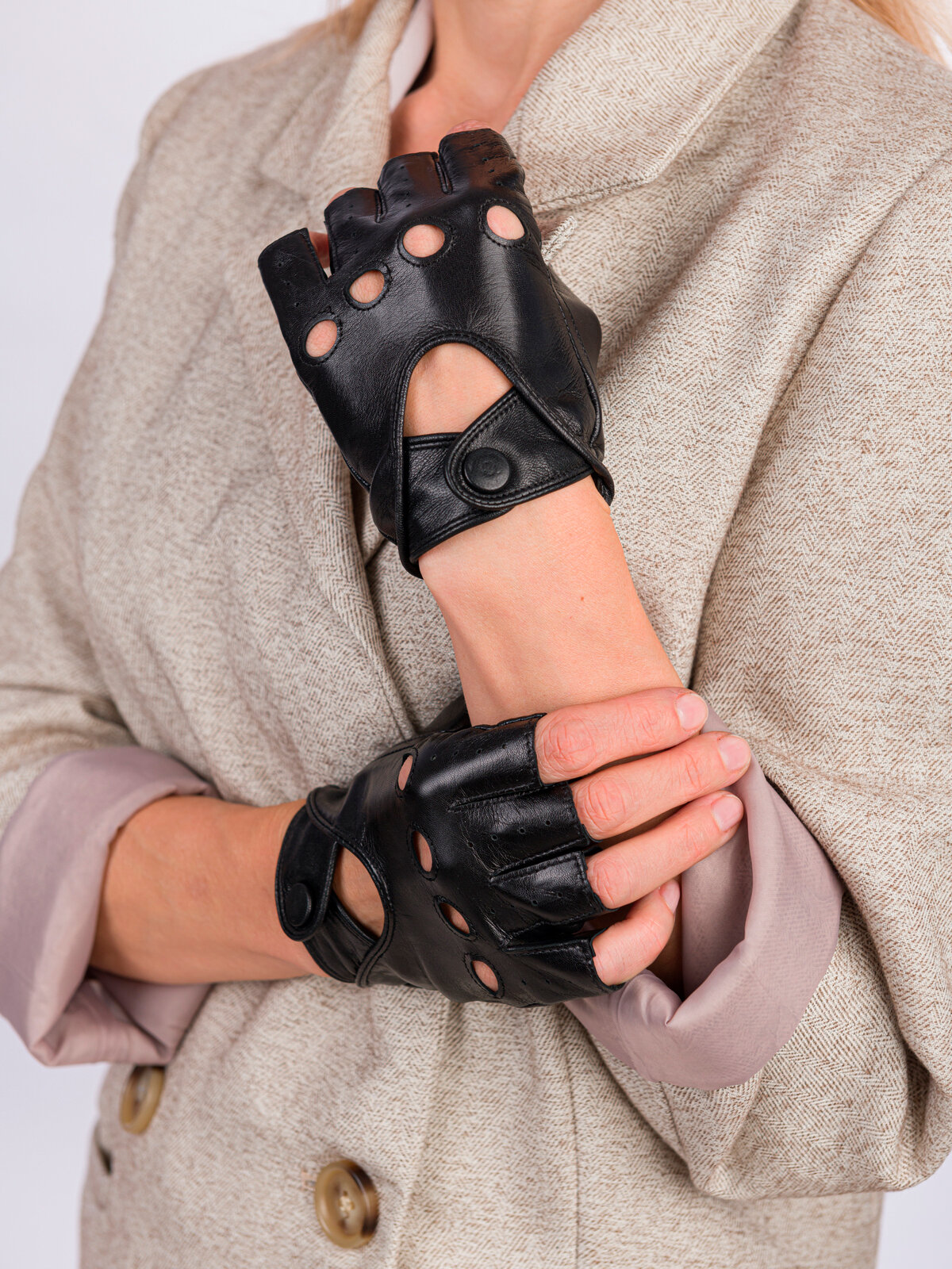 Перчатки для женщин