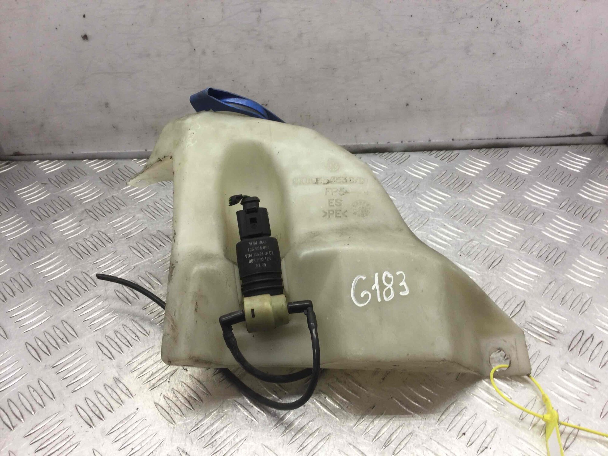 Б/У Бачок омывателя SEAT Arosa 6H [рестайлинг] (2000-2004) 2002 г.