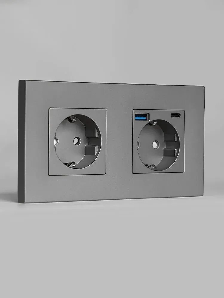 Розетка с usb и type c,220В с заземлением и защитой от короткого замыкания, со шторками, серый,2-постовая.