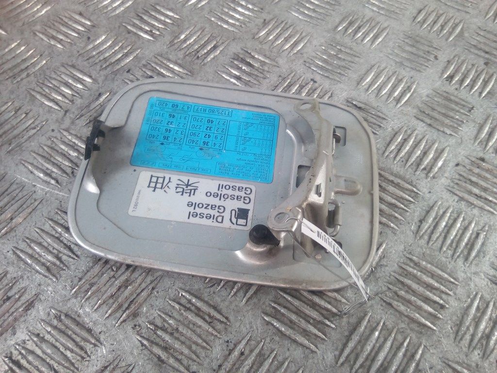 Лючок бензобака / 493788 4B0010159K 4B0809905A для Audi A6 C5 (с пробегом)