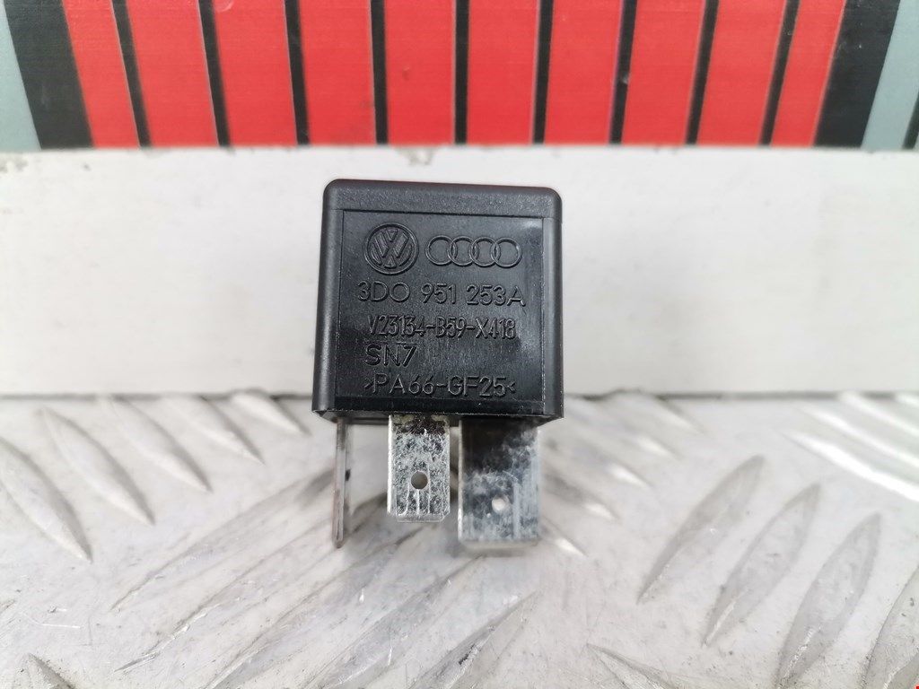 Реле поворотов / 2084122 3D0951253A 3D0951253A для Volkswagen Touareg 1 (с пробегом)