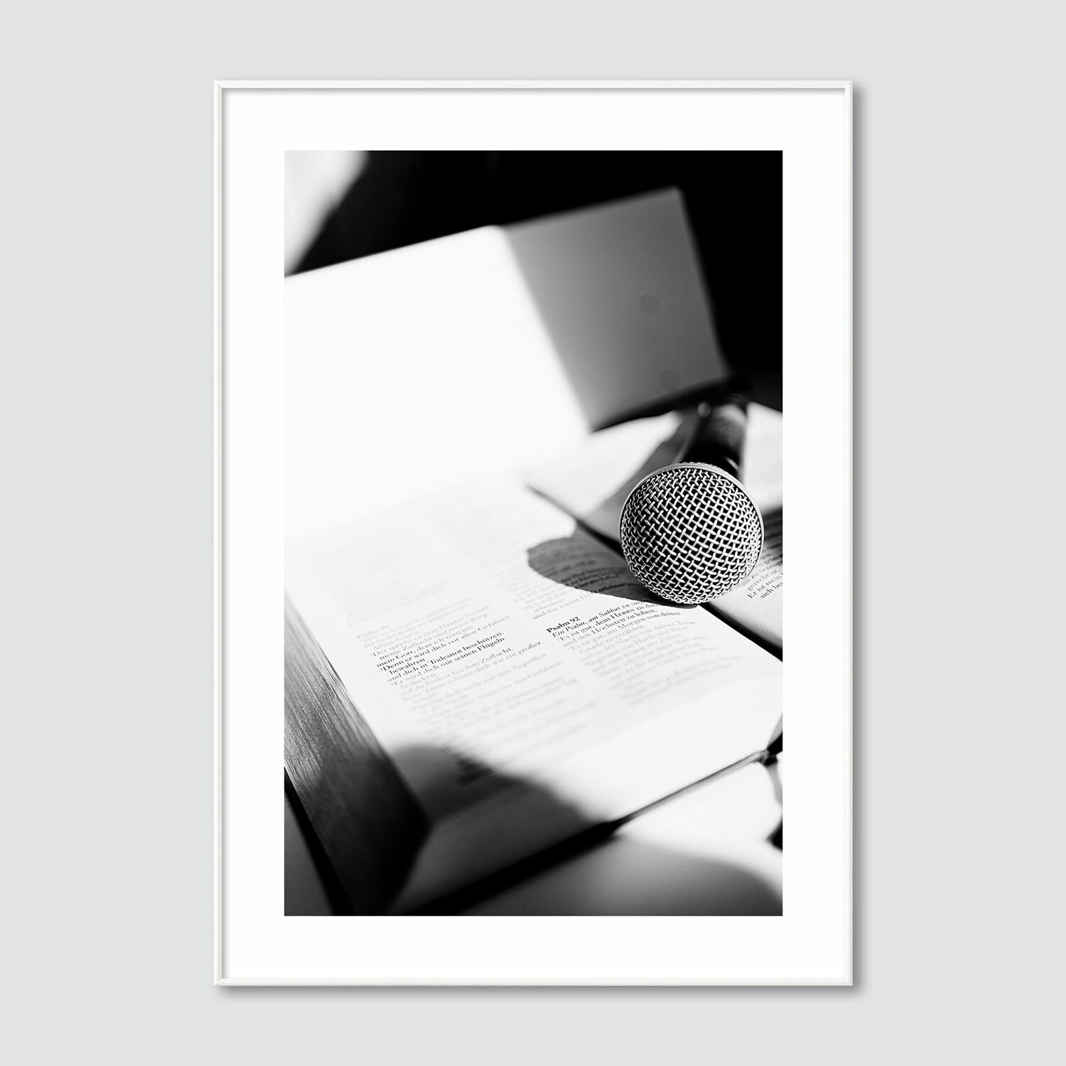 Постер в раме 50х70 Postermarkt, Микрофон