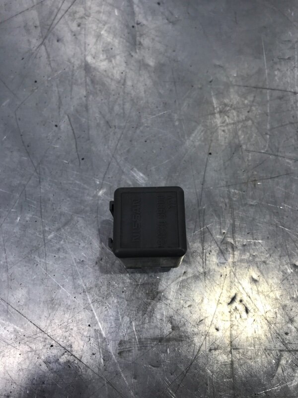 Реле Nissan Tiida C11 HR16 2004 (б/у) 24330C9900