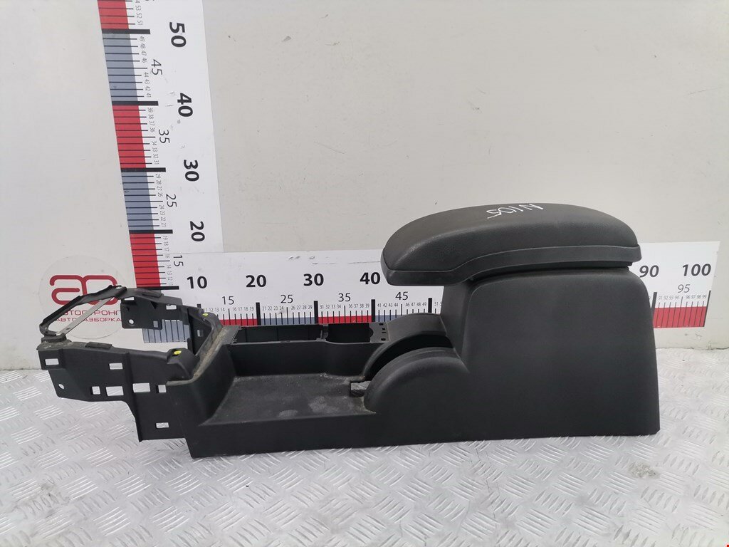 Подлокотник Ford Mondeo 3 1302783 арт. 1692746