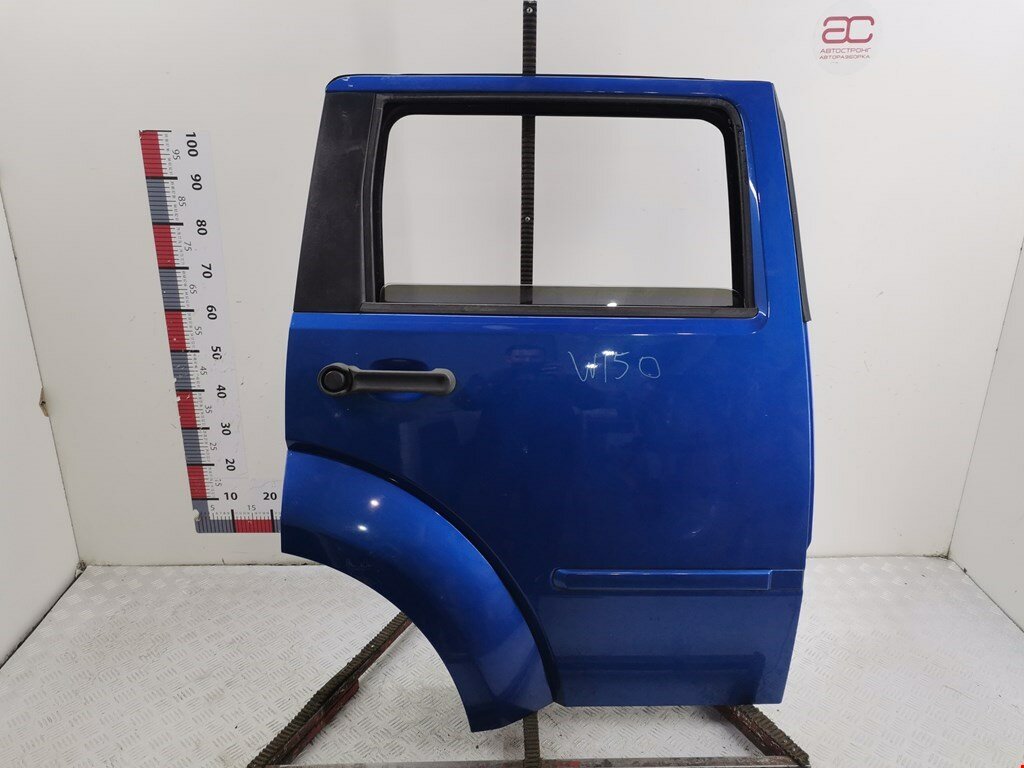 Дверь задняя правая Dodge Nitro 55360899AD арт. 1744752