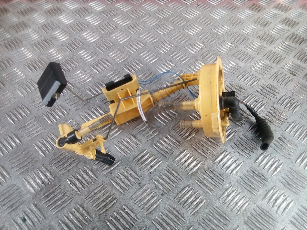 Датчик уровня топлива BMW 3-Series (E90/E91/E92/E93) 16117159160 арт. 491217