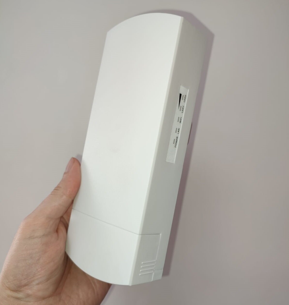 Точка доступа Wi-Fi АВЕРС AV-CPE58, уличная, 5 ГГц, 300 Mbps, PoE, преднастроенный комплект, до 2 км