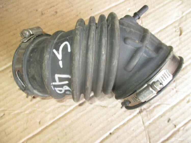 Гофра воздушного фильтра BV619C623AD 1744290 1948403 1708660 Форд Фокус 3 S-48