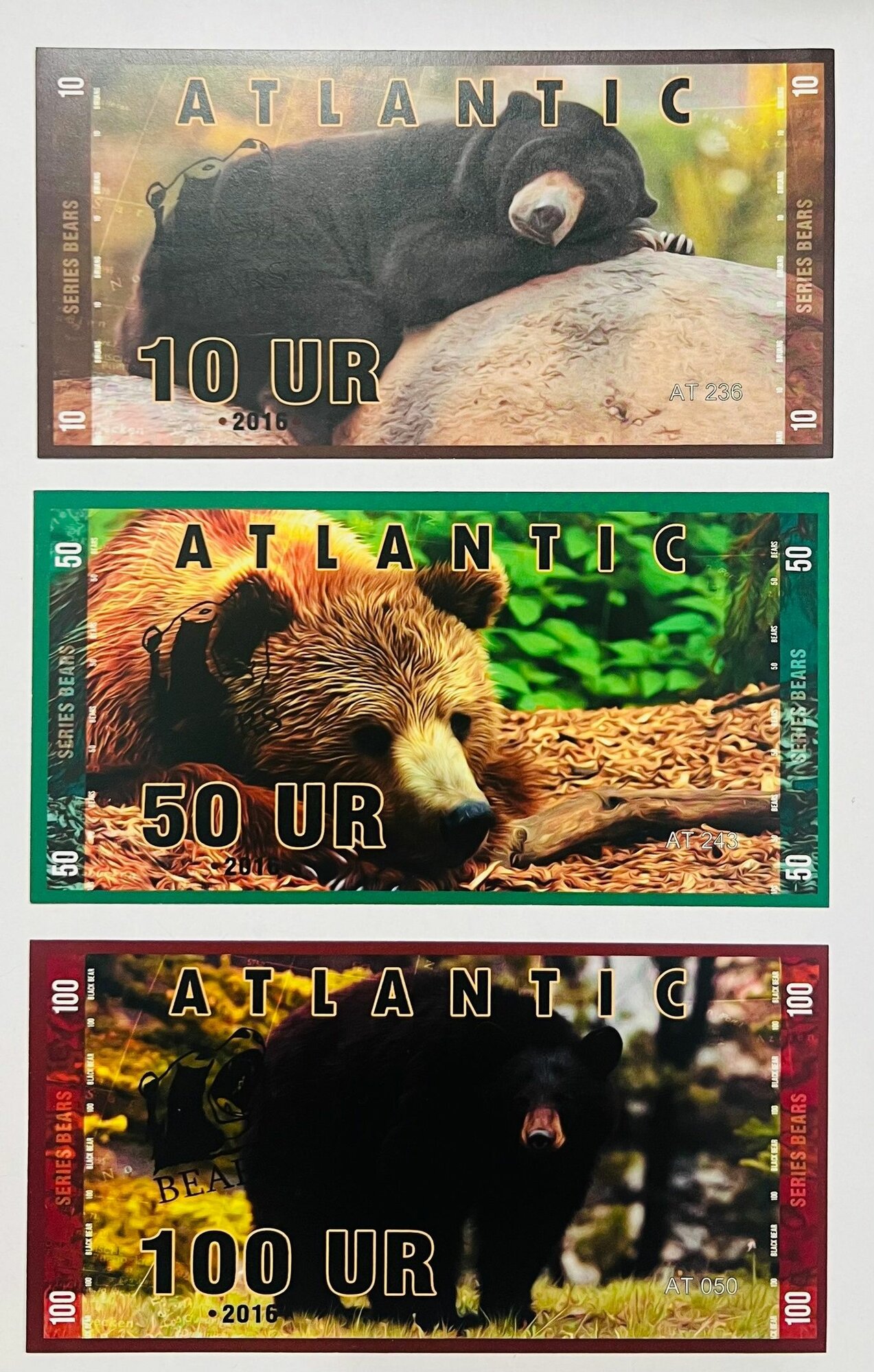 Набор сувенирных банкнот банка Атлантик. Медведи. 2016 год.