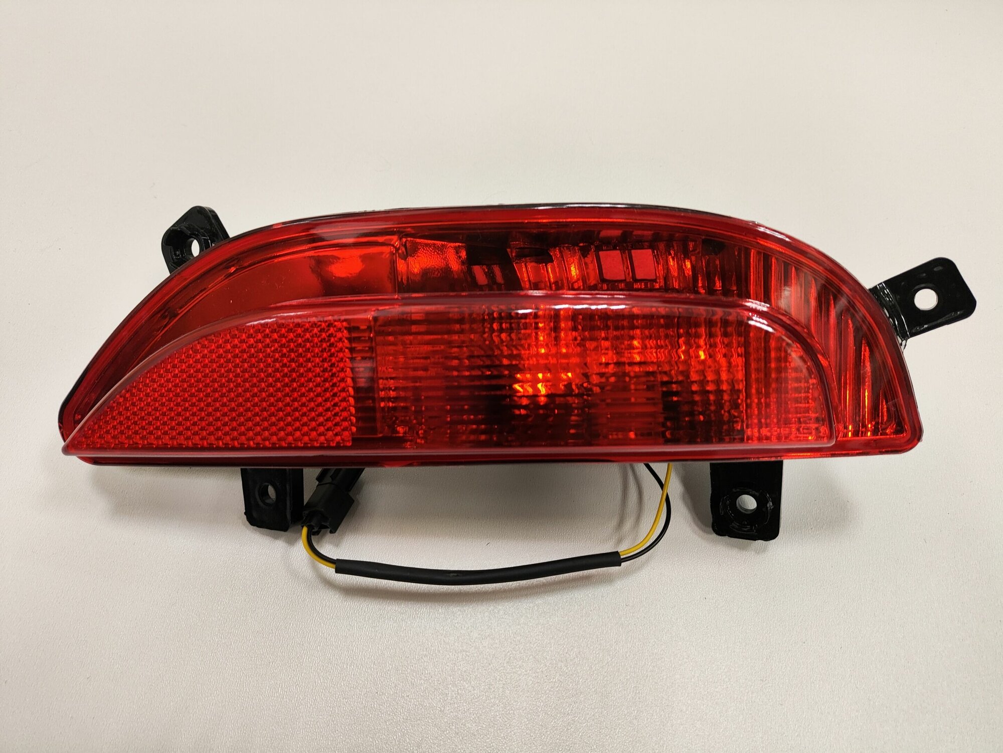 Фонарь противотуманный задний правый Chery Tiggo 8 [1.5 16V 6AMT внедорожник] 605000024AA