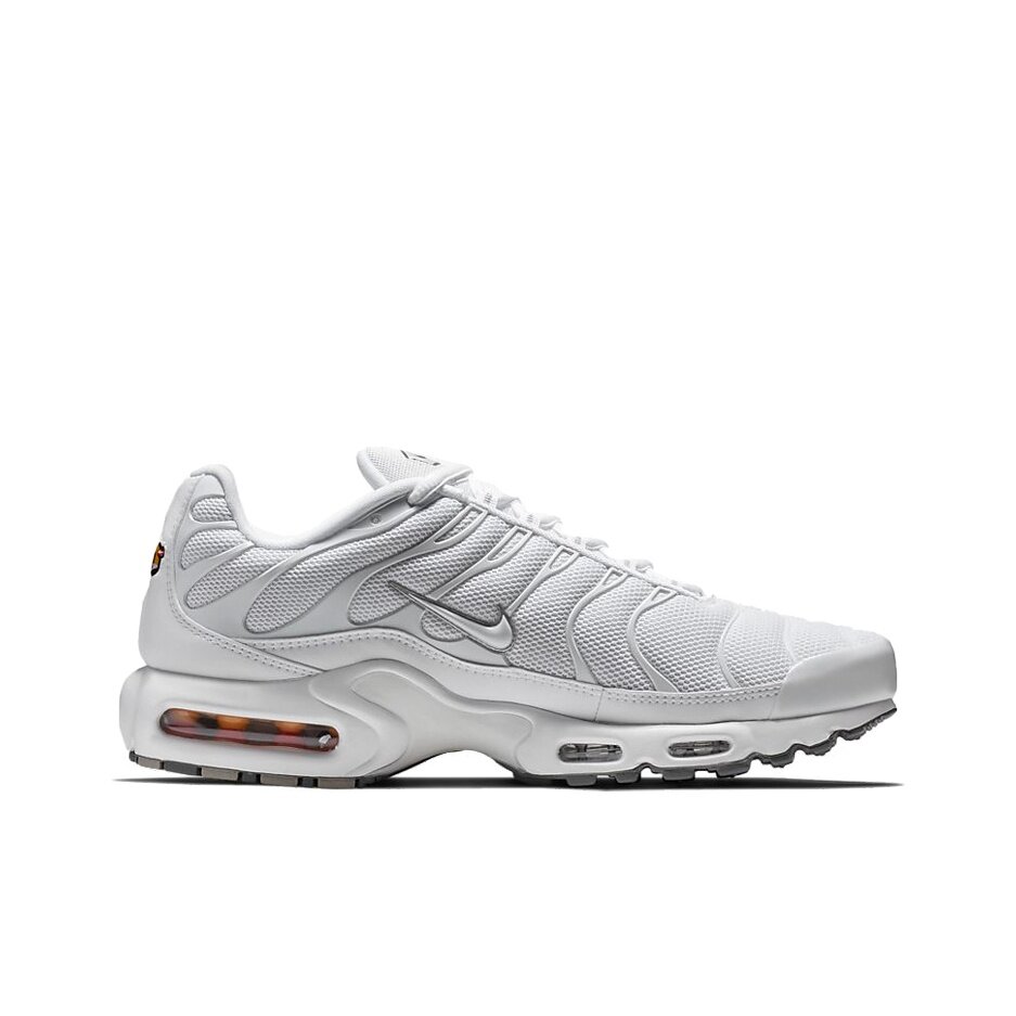 Кроссовки NIKE Air Max Plus, размер EU 41 стопа (26CM) — фото 1