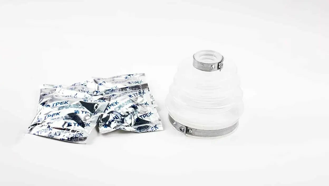 Пыльник шруса внутреннего LADA GRANTA, KALINA, PRIORA, 2108, 2110, DATSUN "Чемпион" с хомутами, трек. CB70-103