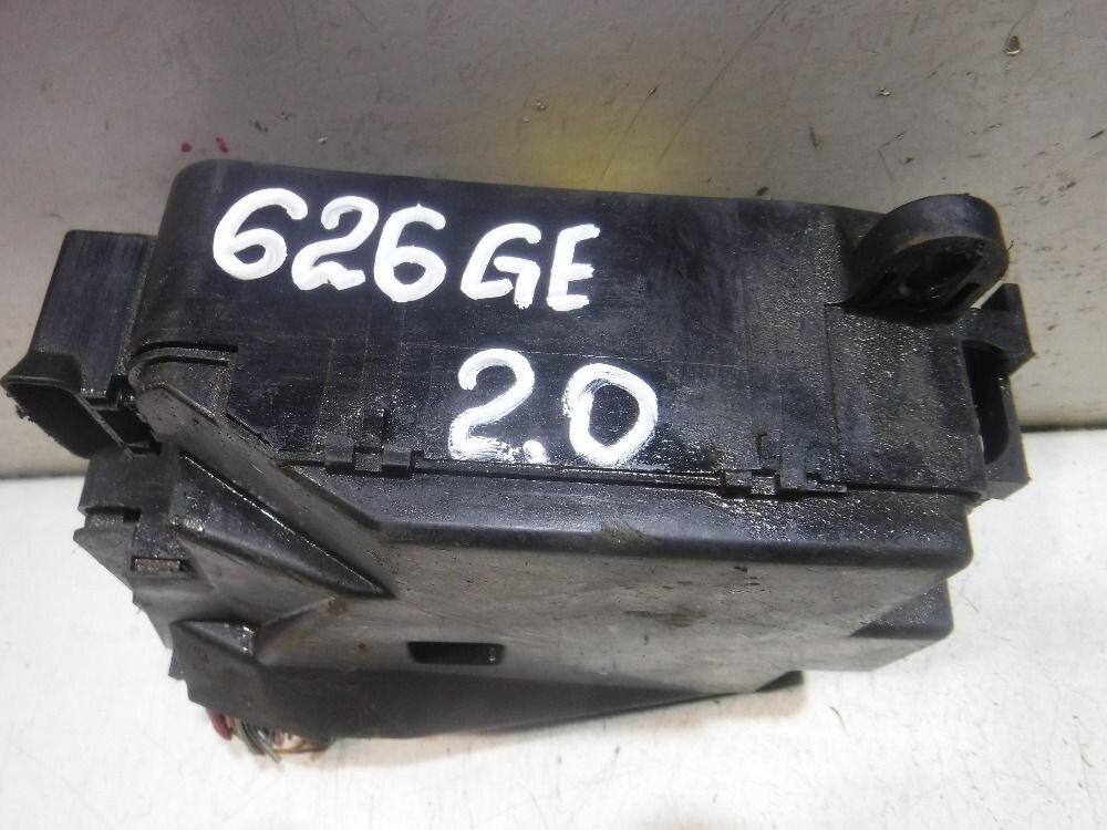 Блок предохранителей Mazda 626 GE