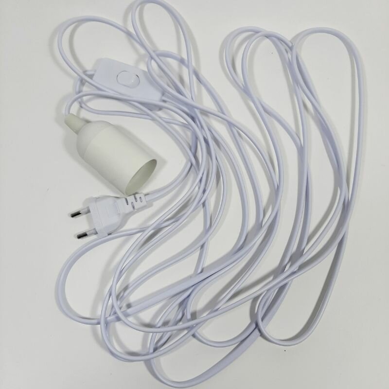 Патрон Е27 с проводом 7м. вилкой и выключателем.