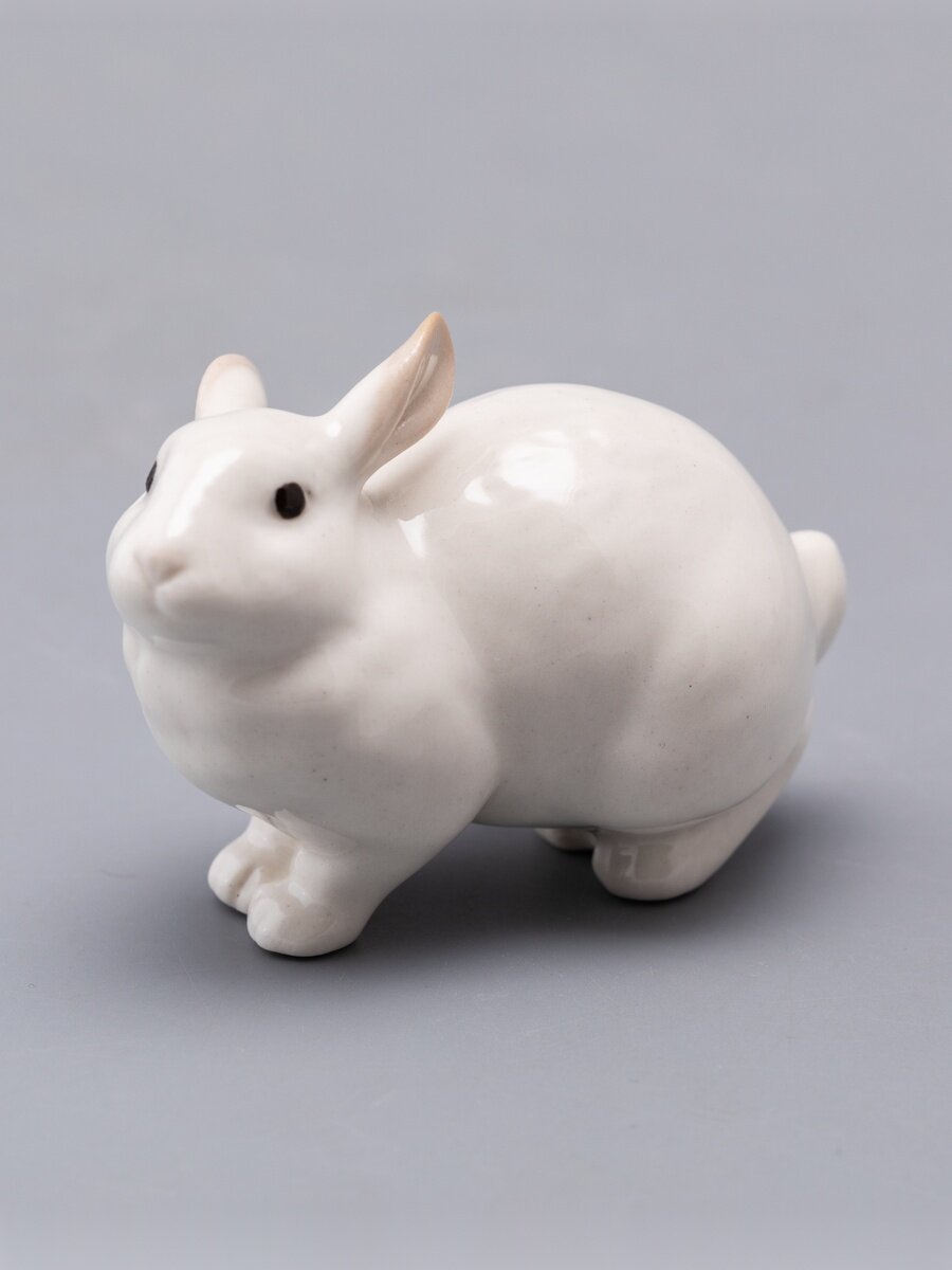 Фарфоровая скульптура Ушастик белый, 7.8 см, Императорский фарфоровый завод