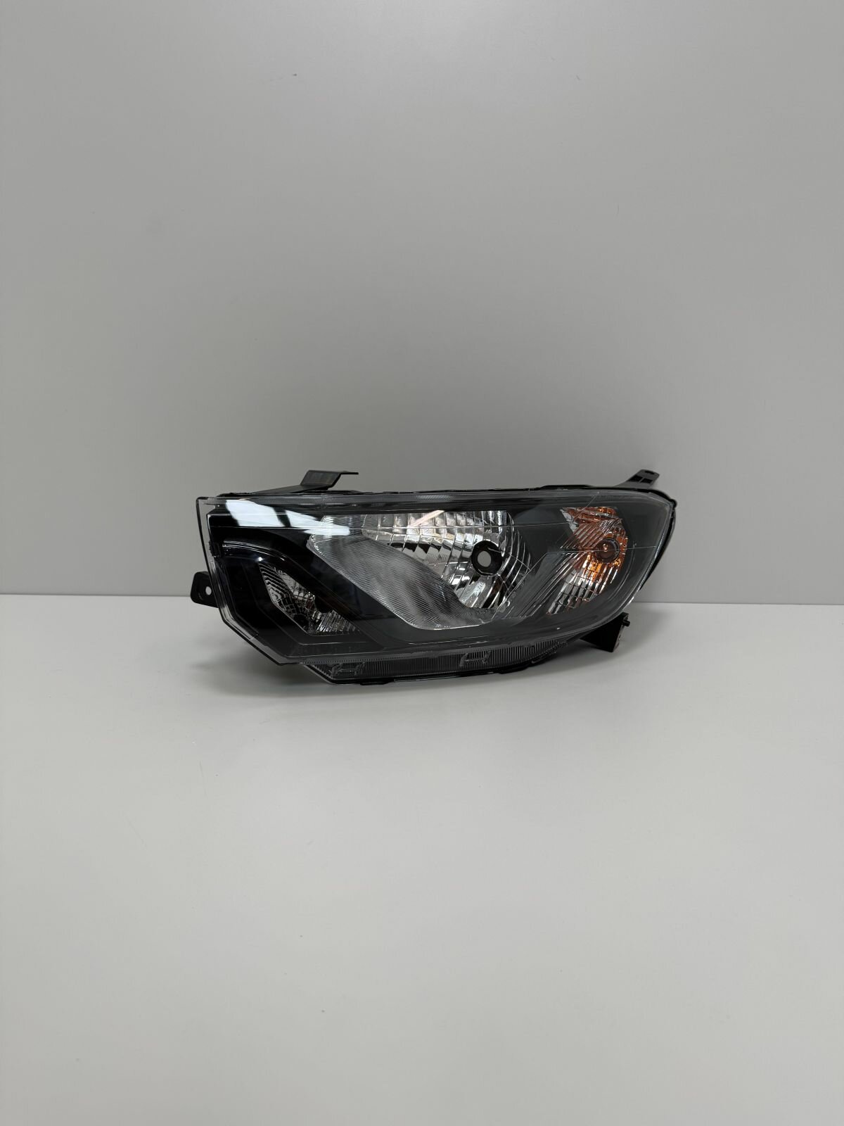 Фара левая под гидрокорректор для Лада Гранта 2018 - 2024 г. Аналог