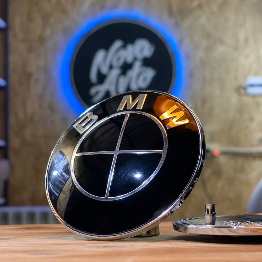 Эмблема значок шильдик логотип БМВ BMW 82мм чёрный 5114-8132375