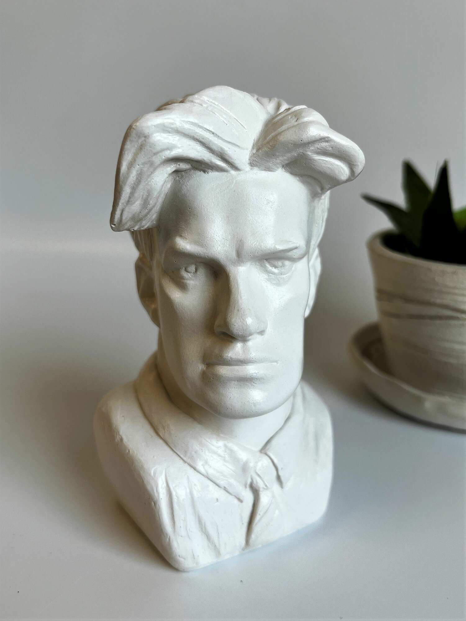 Бюст Маяковский