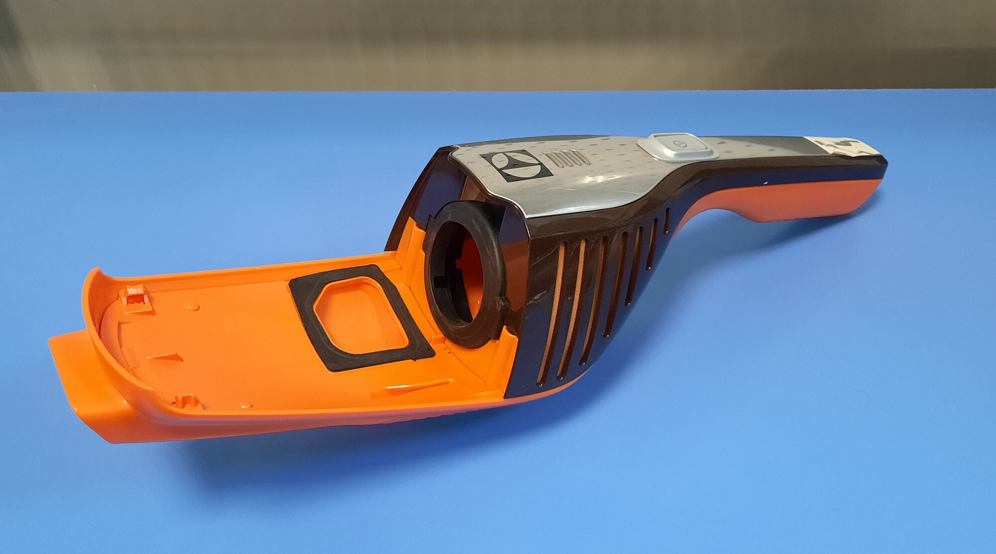 Корпус под контейнер ручного пылесоса Electrolux ERGO11