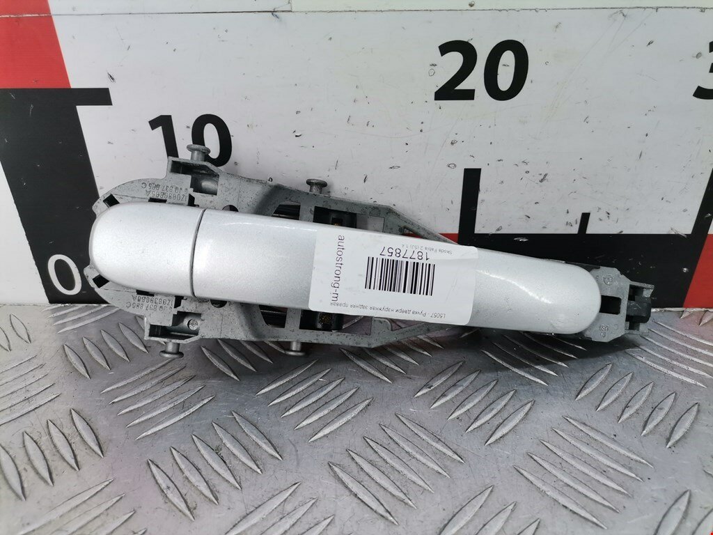Ручка двери наружная задняя правая Skoda Fabia 2 (5J) 5J0837886C арт. 1877857