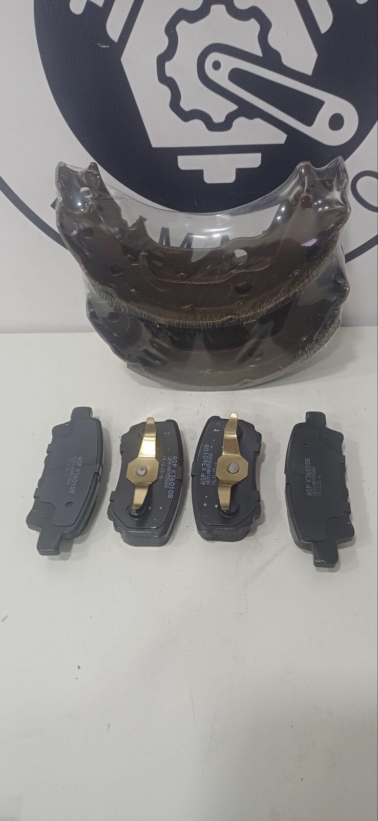 Задние колодки и колодки ручника лансер 9 Lancer 9