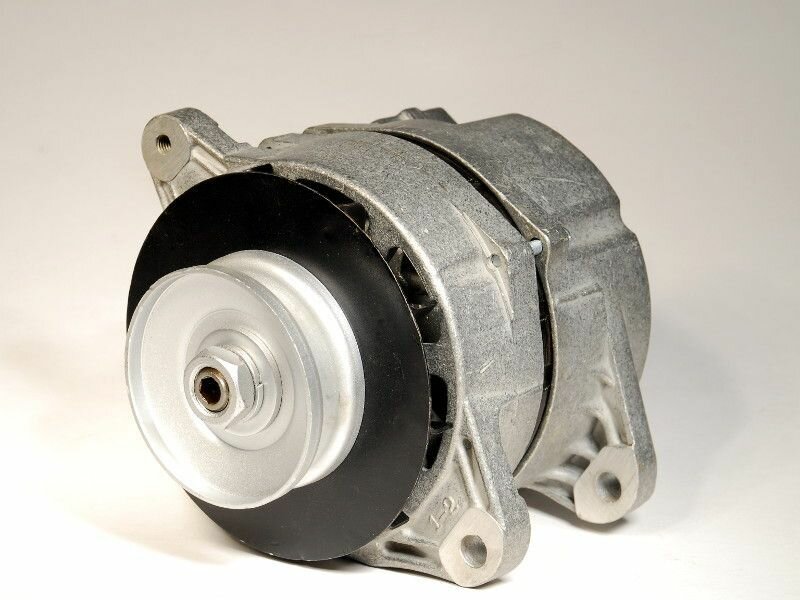 Генератор ИЖ 2126 ОДА (65А) двиг. УФА (Воронеж)