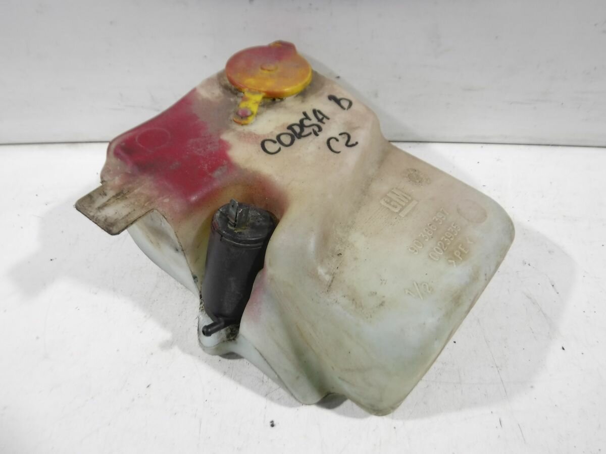 Бачок омывателя лобового стекла Opel Corsa B (1993—2000) 90386397