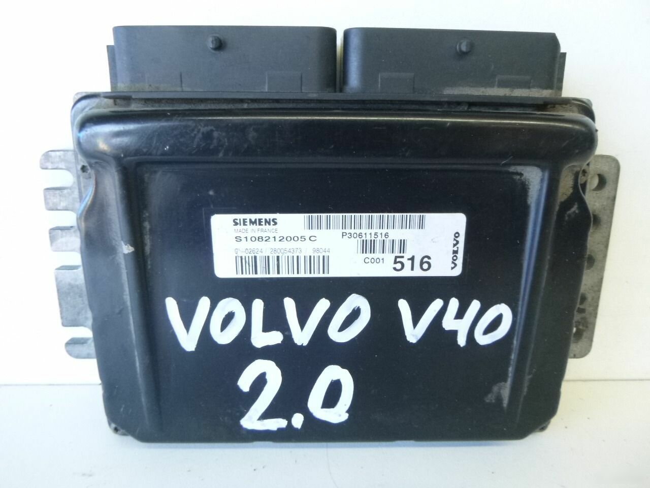 Блок управления двигателем Volvo S40 I (1995—1999) 30611516