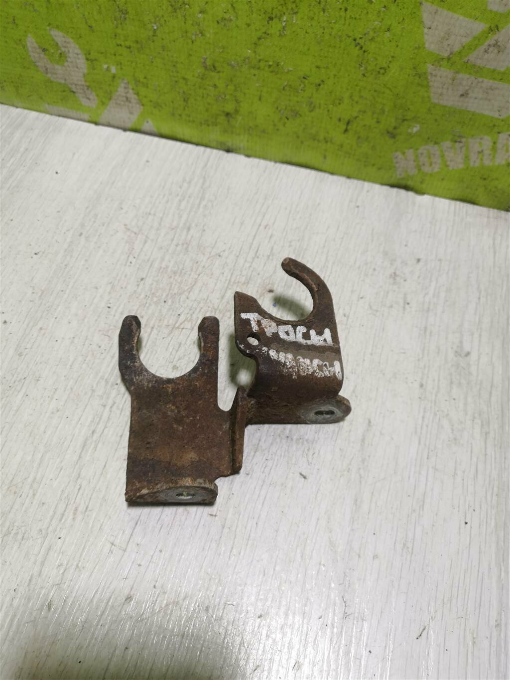 Кронштейн (сопут. товар) LADA Granta 2011+