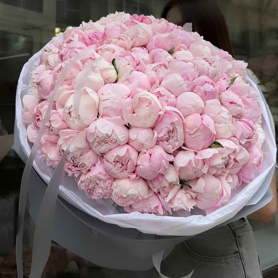 Букет из 101 пиона