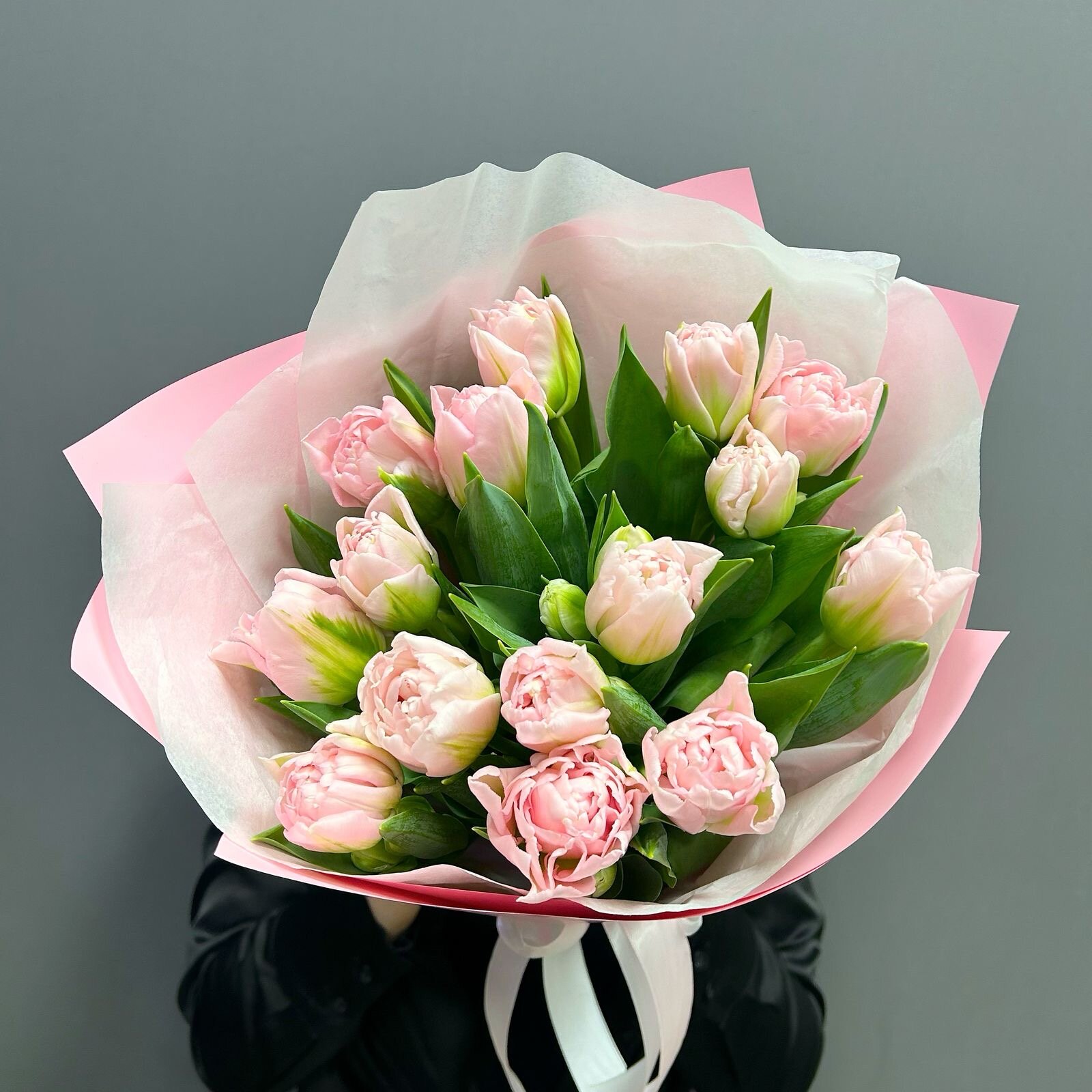 Букет из 15 пионовдиных тюльпанов Дриммер