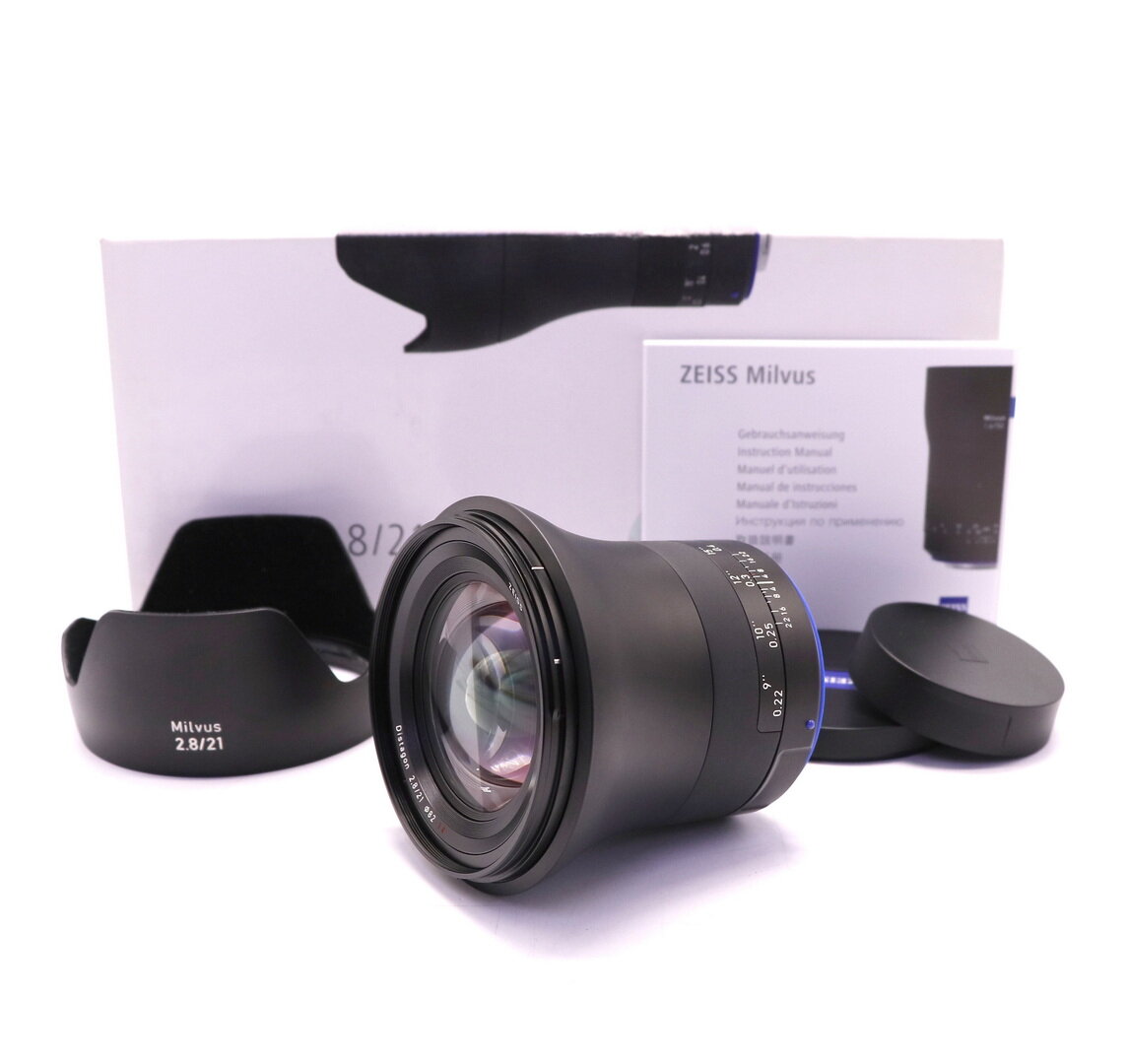Объектив Zeiss Milvus 21mm f/2.8 ZE в упаковке