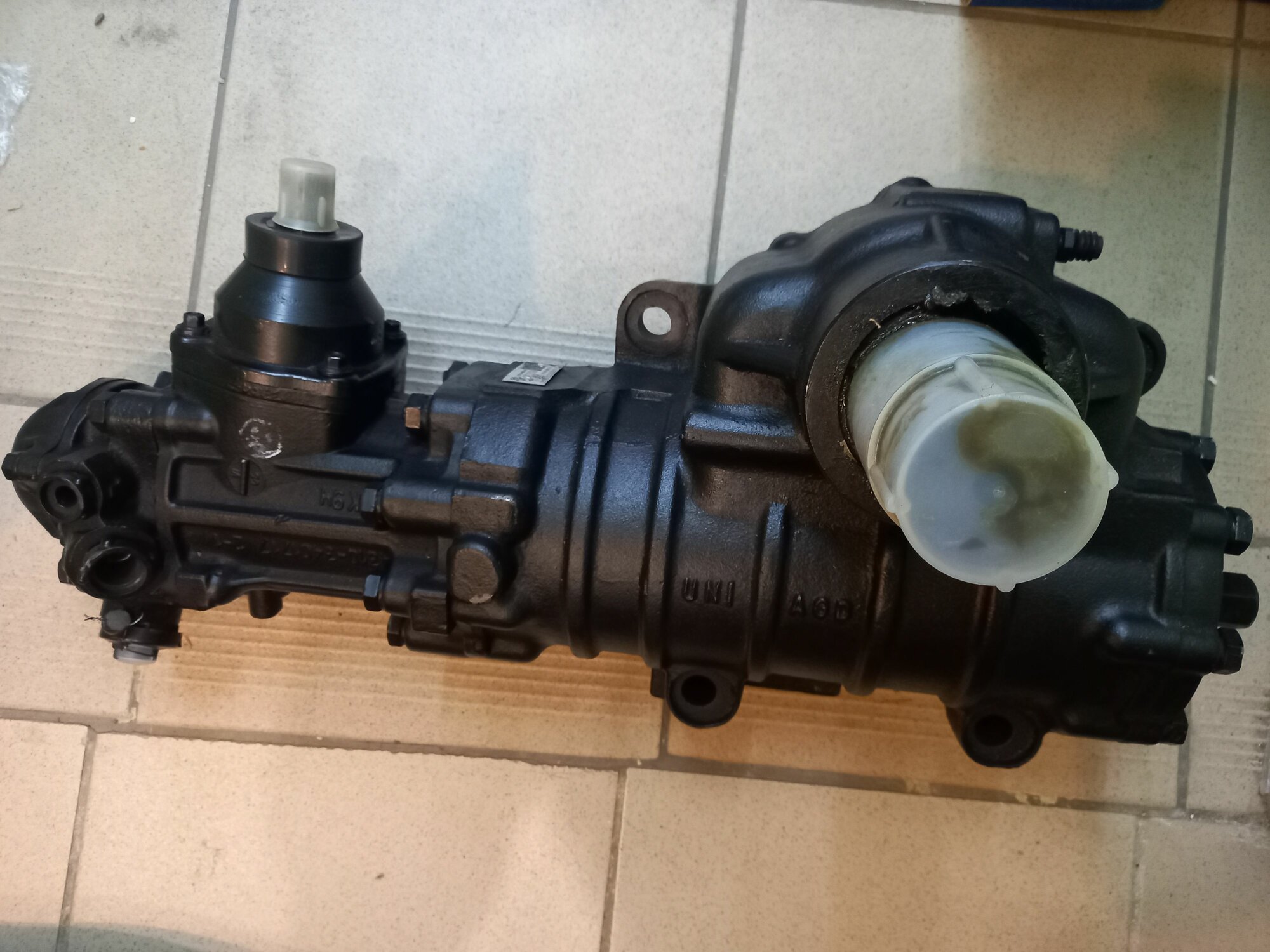 Механизм рулевой КАМАЗ-4310, 5511, 4308 багу чугунная крышка с клапаном сброса