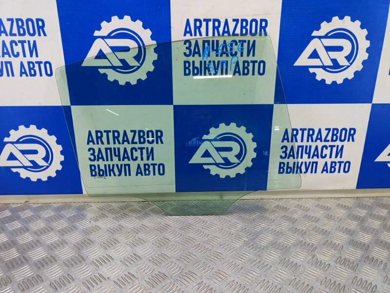 Б/У Стекло двери задней правой Skoda Octavia A5 / Шкода Октавия A5 1.6 BLF 116 Л.С 2006