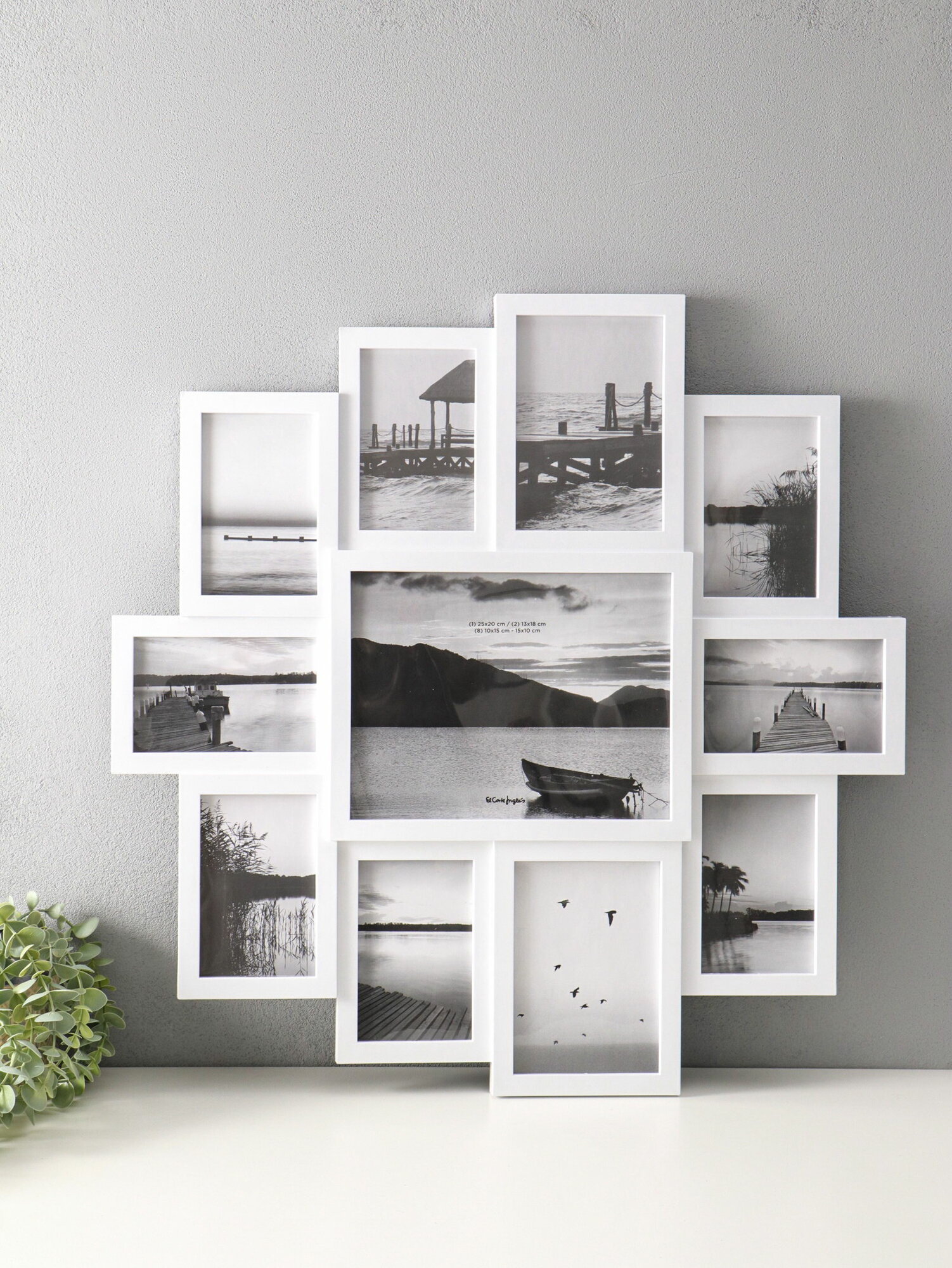 Фоторамка - коллаж на 11 фото 10x15 см, 13x18 см, 20x25 см "Семейные моменты", пластик, белая, 61.5x60 см