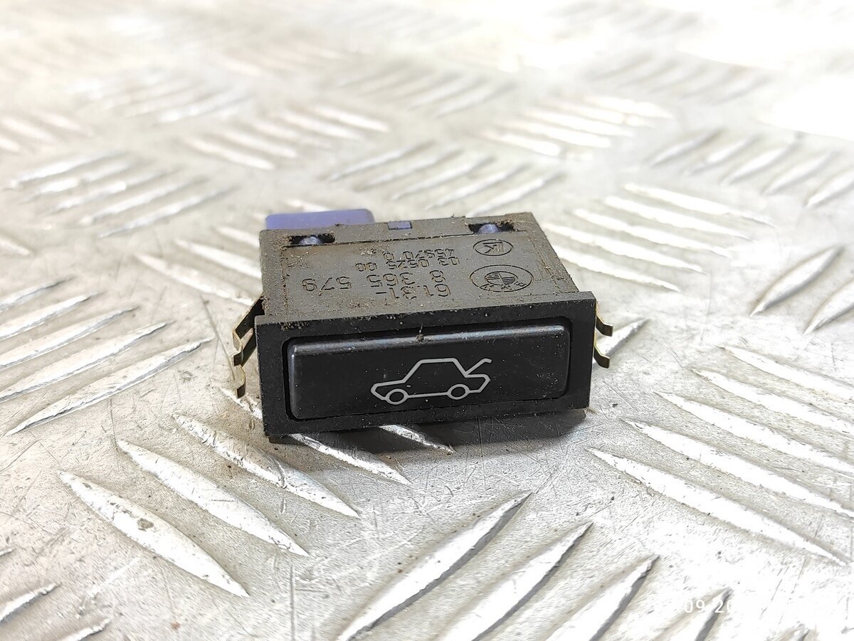 Кнопка открывания багажника BMW X5 2000-2007 61318365579